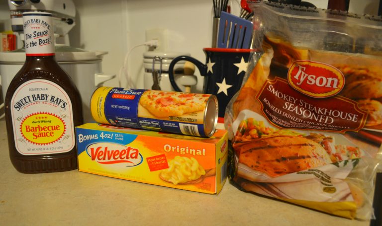 Cheesy BBQ Chicken Pizza Featuring Velveeta! - Optimistic Mommy